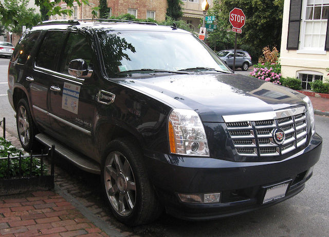 A Photo History of the Cadillac Escalade | Auto Parts Express