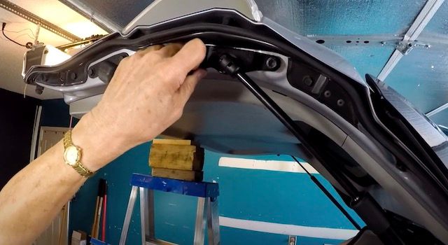 How To Convert A Rav4 Power Liftgate To Manual Operation | Toyota Parts ...