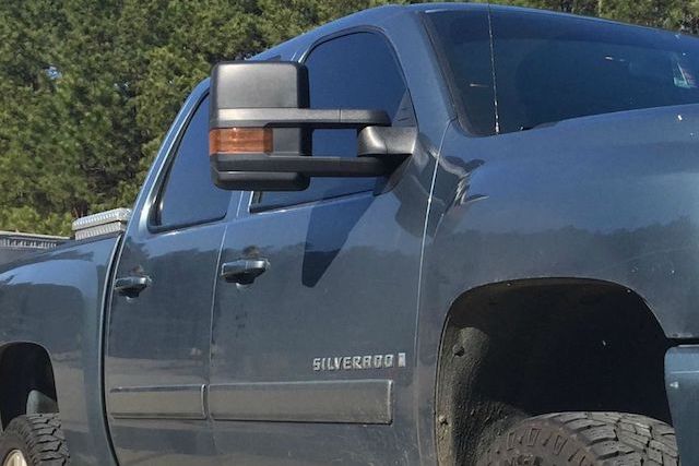 How To Upgrade To Tow Mirrors On Your Silverado | GM Parts Center