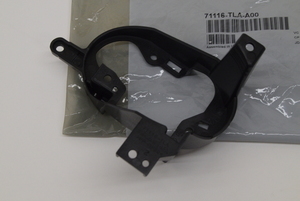 71116-TLA-A00 - 2017-2019 Honda CR-V - Bracket R Front Fog Light | All ...