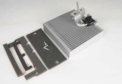 22779793 - Air Conditioning Evaporator Core Kit 2010-2016 Cadillac SRX ...