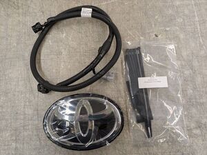 Genuine Official Toyota Tacoma Illuminated Front Emblem Bar Type Grille ...