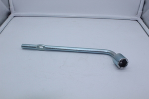 LD47-69-671 - Genuine OEM Wheel Lug Nut Wrench Part # LD47-69-671 2006 ...