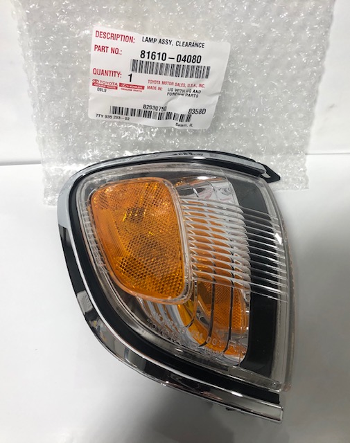 2001-2004 Toyota Tacoma Parking / Side Marker Light (Right) 81610-04080 ...