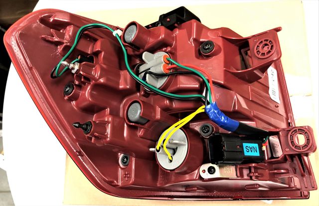 92402-A9420 - Tail Lamp Assembly 2017-2018 Kia Sedona | Kia.Parts Store