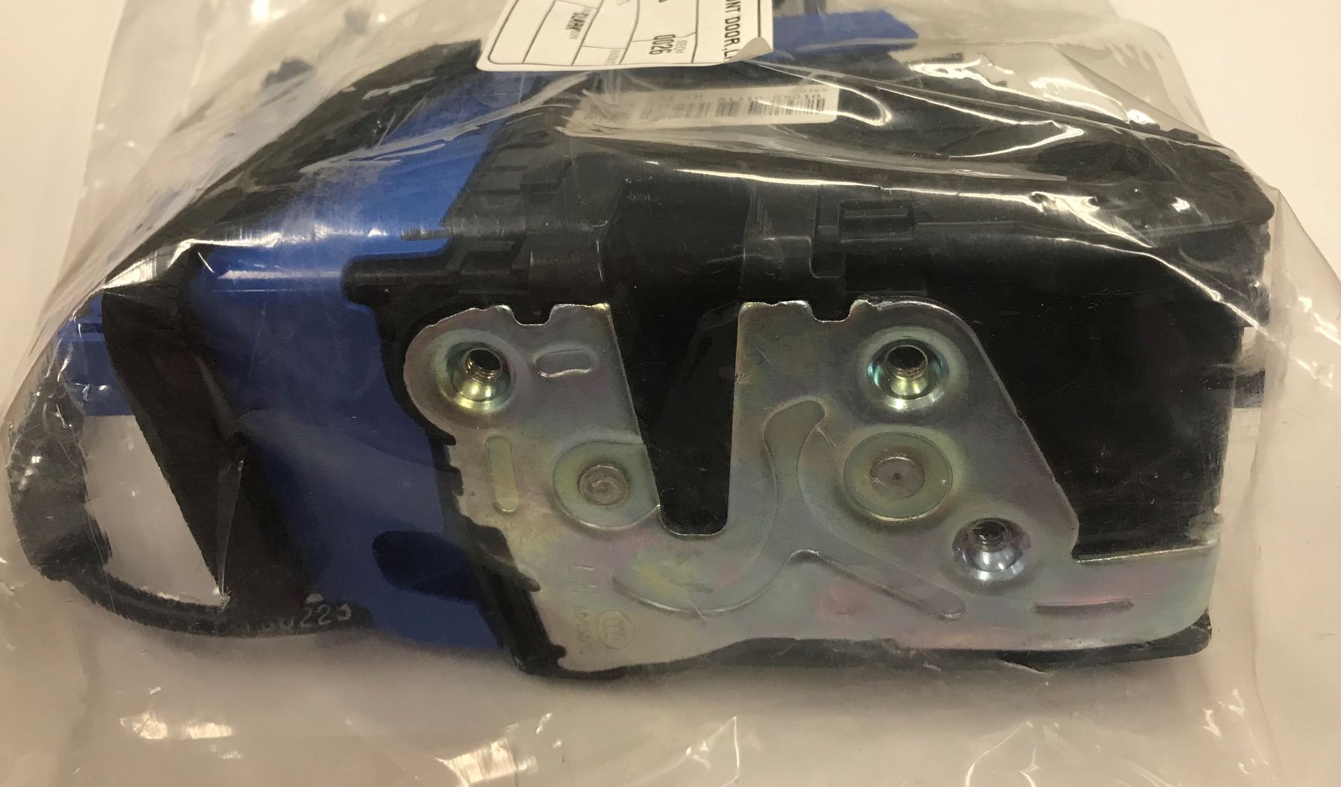 81310-D9010 - Door Lock Actuator Motor 2017-2022 Kia Sportage | Kia ...