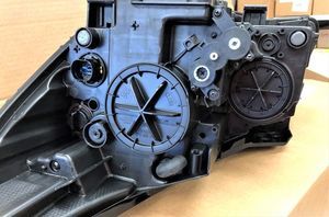 92102-C6000 - Headlamp Assembly 2016-2018 Kia Sorento | Kia.Parts Store