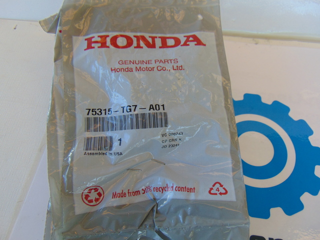 75315-TG7-A01 - Clip A Door Garnish (Lower) (Natural) - 2018-2021 Honda ...