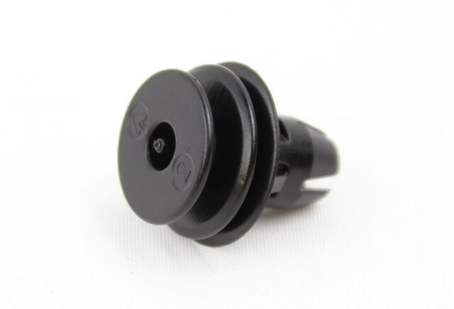 Ram Tail Lamp Clip - 68061648AA | MoparOnlineParts | Mopar Online Parts