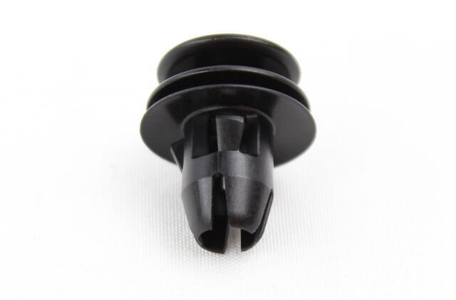 Ram Tail Lamp Clip - 68061648AA | MoparOnlineParts | Mopar Online Parts