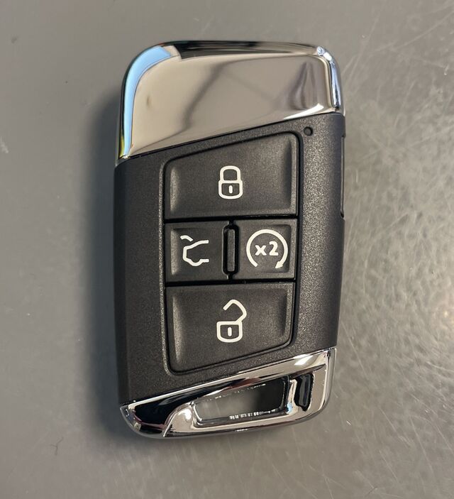 Keyless Entry Transmitter 3G0-959-752-CQ-DTB | VW Direct Auto Parts