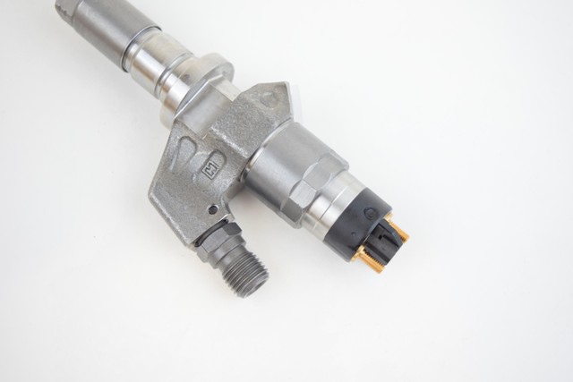 Buy Genuine GM Auto Parts - Injector (Part # 97729095) | GM Parts Store