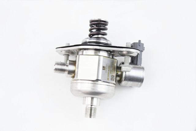 GM Parts | Mechanical Fuel Pump with Gasket and Bolts Part# 12658552 ...