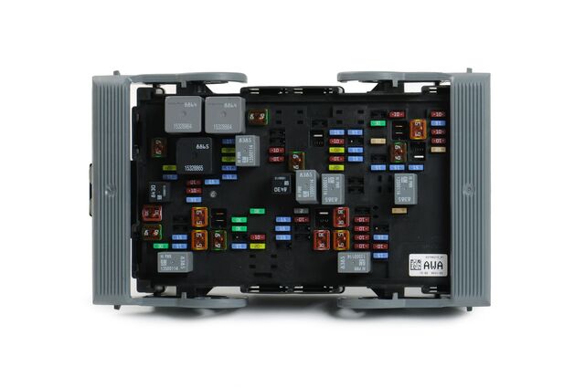 22798215 - Engine Wiring Harness Junction Block 2010-2013 GM | Group 1 ...