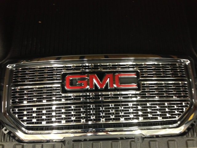 2016-2018 GMC Sierra 1500 Bright Chrome Front Grille with GMC Emblem ...