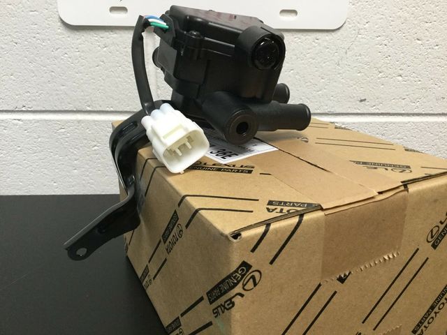 16670-21010 - Genuine Toyota 2004-2009 Prius Water/Coolant Control ...