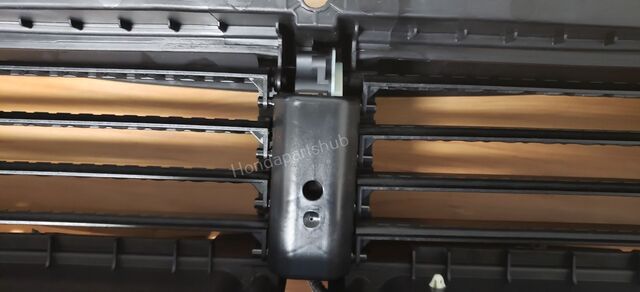 2018-2020 Honda Odyssey 2018-20 Honda Odyssey Lower Air Shutter Grille ...