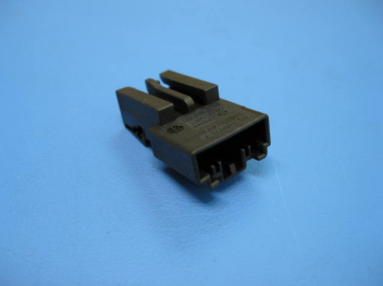 8R0-973-705 - 5 PIN Connector Housing | Audi Parts Store