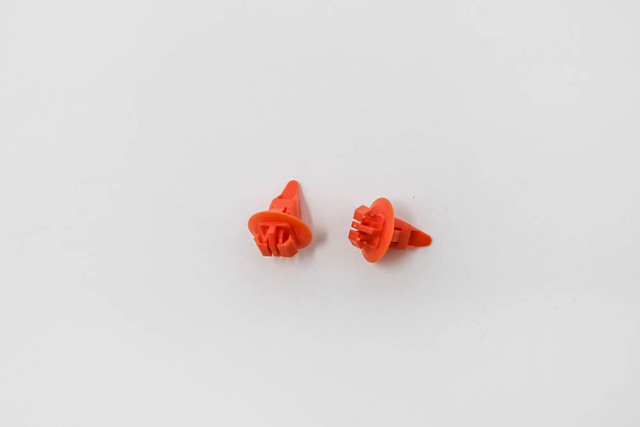 75395-35070 - Wheel Opening Molding Clip 2003-2024 Toyota | Longo ...