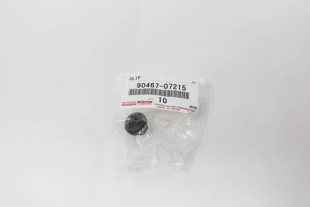 90467-07215 - Bumper Cover Spacer Panel Clip Longo Toyota Parts