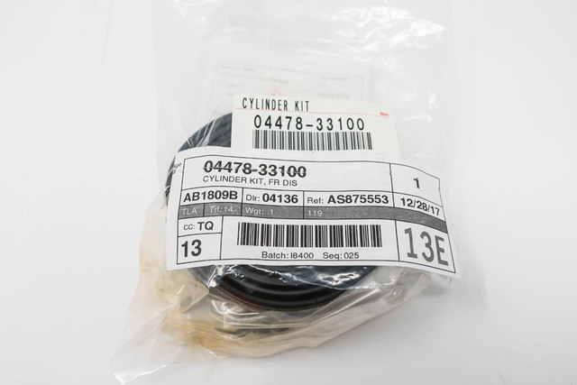 04478-33100 - Disc Brake Caliper Repair Kit 2006-2018 Toyota | Longo ...