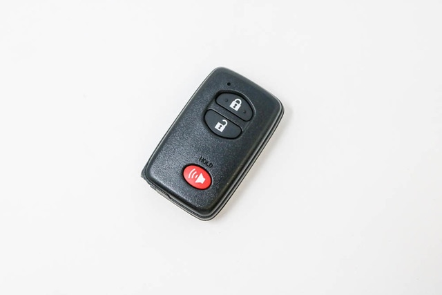 89904-47374 - Keyless Entry Transmitter 2012-2015 Toyota Prius | Longo ...