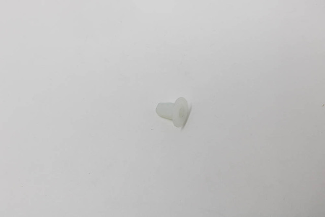 90189-A0011 - Fender Liner Grommet 1995-2018 Toyota | Longo Toyota Parts