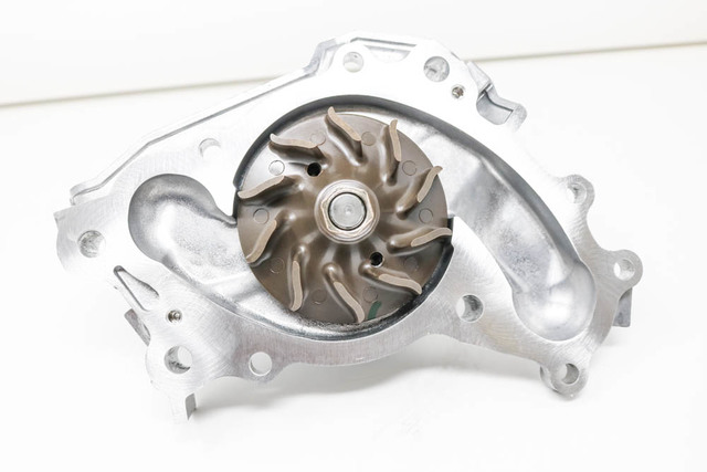 16100-29085 - Engine Water Pump Longo Toyota Parts