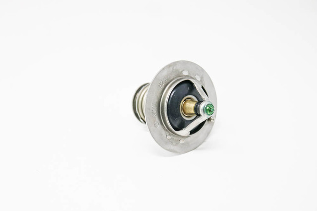 90916-03117 - Engine Coolant Thermostat 1993-1997 Toyota Land Cruiser ...