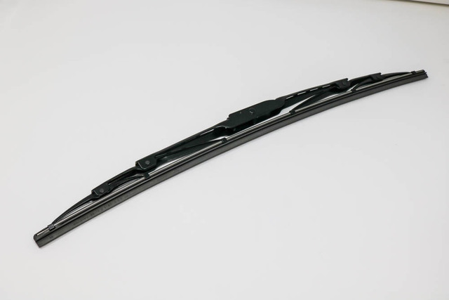 85212-02121 - Windshield Wiper Blade (Right, Front) Longo Toyota Parts