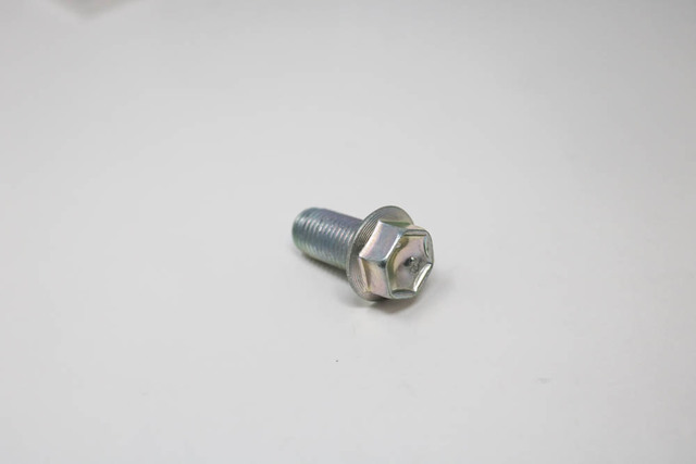 90105-A0163 - Belt & Retractor Bolt Longo Toyota Parts