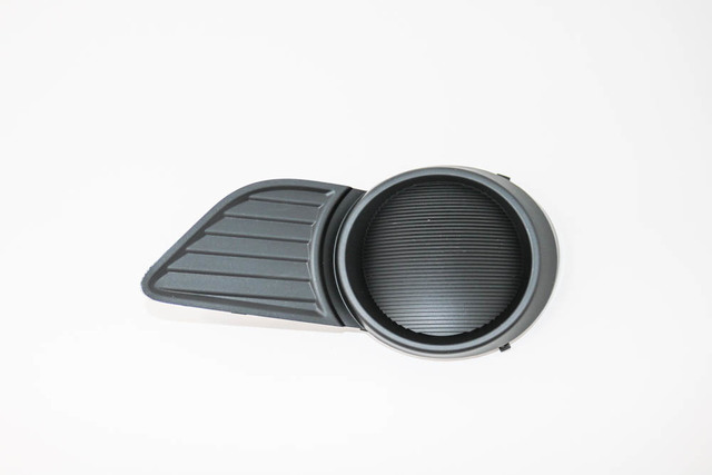 52127-08020 - Jack Plug Cover (Right, Front) 2011-2017 Toyota Sienna ...