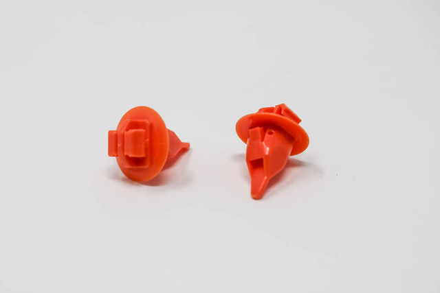 75395-35070 - Wheel Opening Molding Clip 2003-2024 Toyota | Longo ...