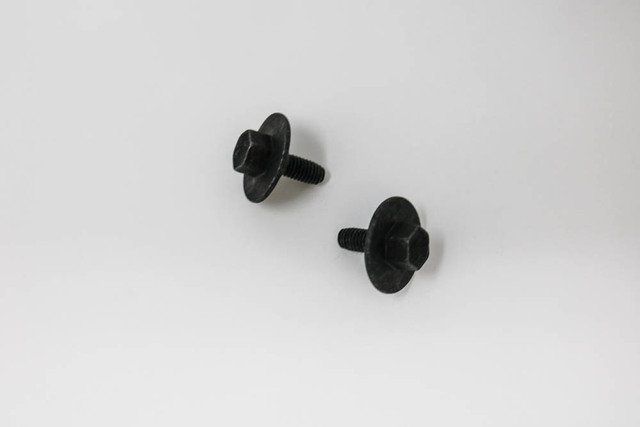 90109-06330 - Bumper Cover Bolt Longo Toyota Parts