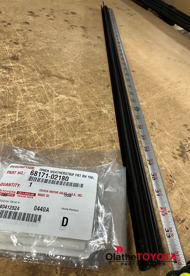 2009-2013 Toyota Corolla Door Window Belt Weatherstrip (Right, Front ...